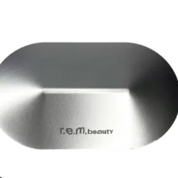 R.E.M. Beauty | Makeup | Rem Beauty Midnight Shadows Eyeshadow Palette ...